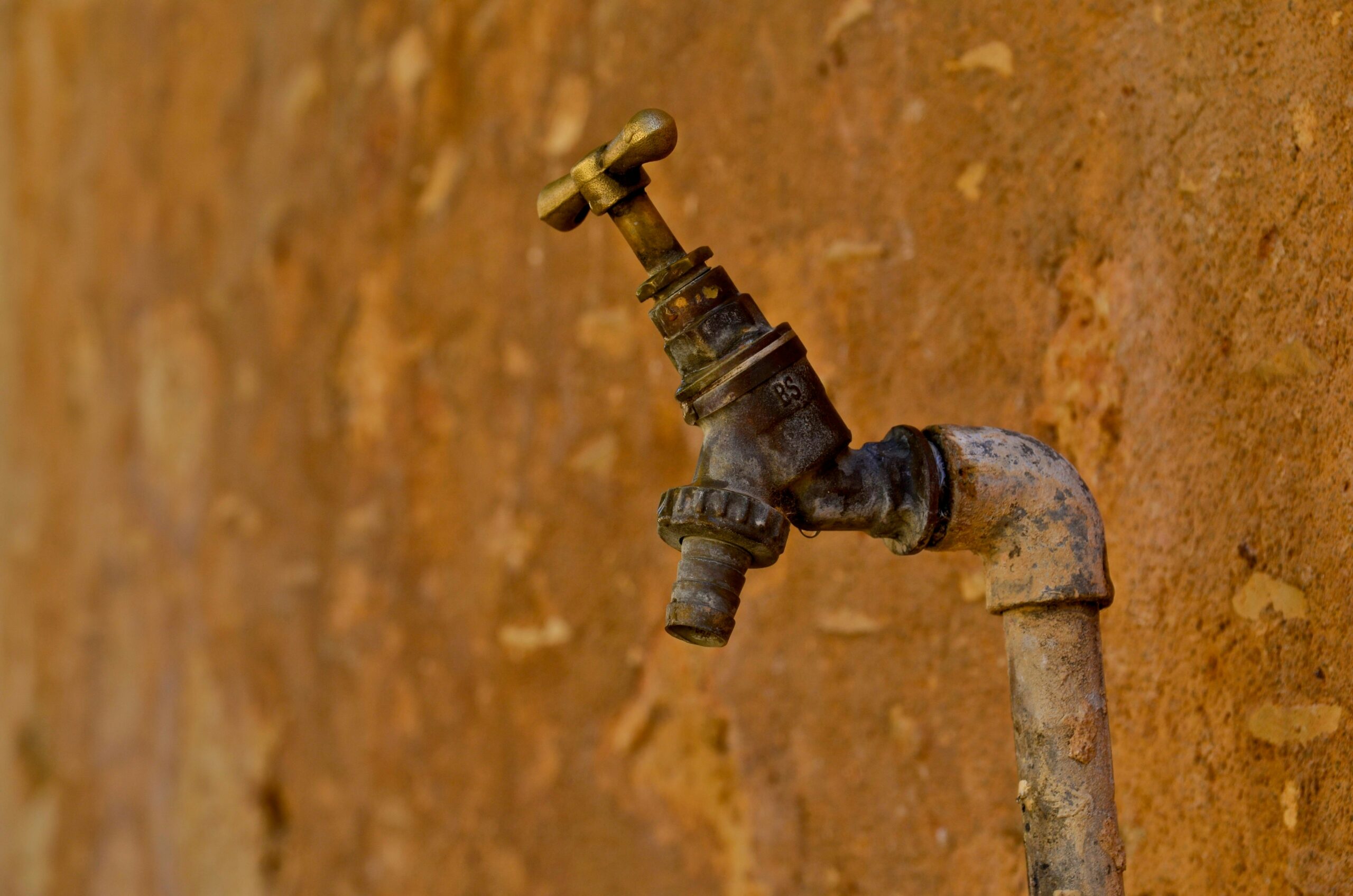 Restore water for farm workers in Spain